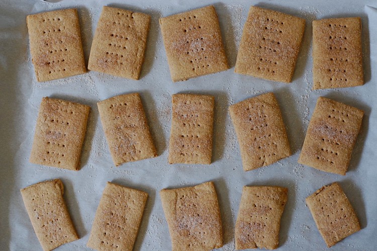 Whole Wheat Vegan Graham Crackers – Turnip the Oven